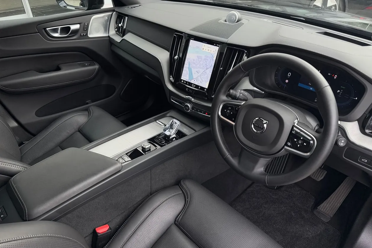 Used 2024 Volvo XC60 Ultra Black Edition RK24HKA | Harwoods Volvo, Crawley